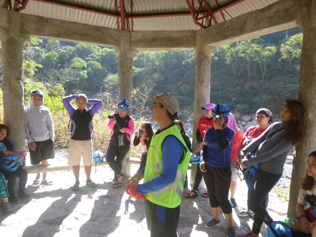 Potholing Aran Cave (Benguet, 🇵🇭) – No Juan Is An Island
